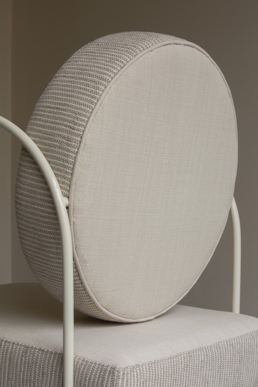 STUDIO : GAMEIRO — Capsule Chair